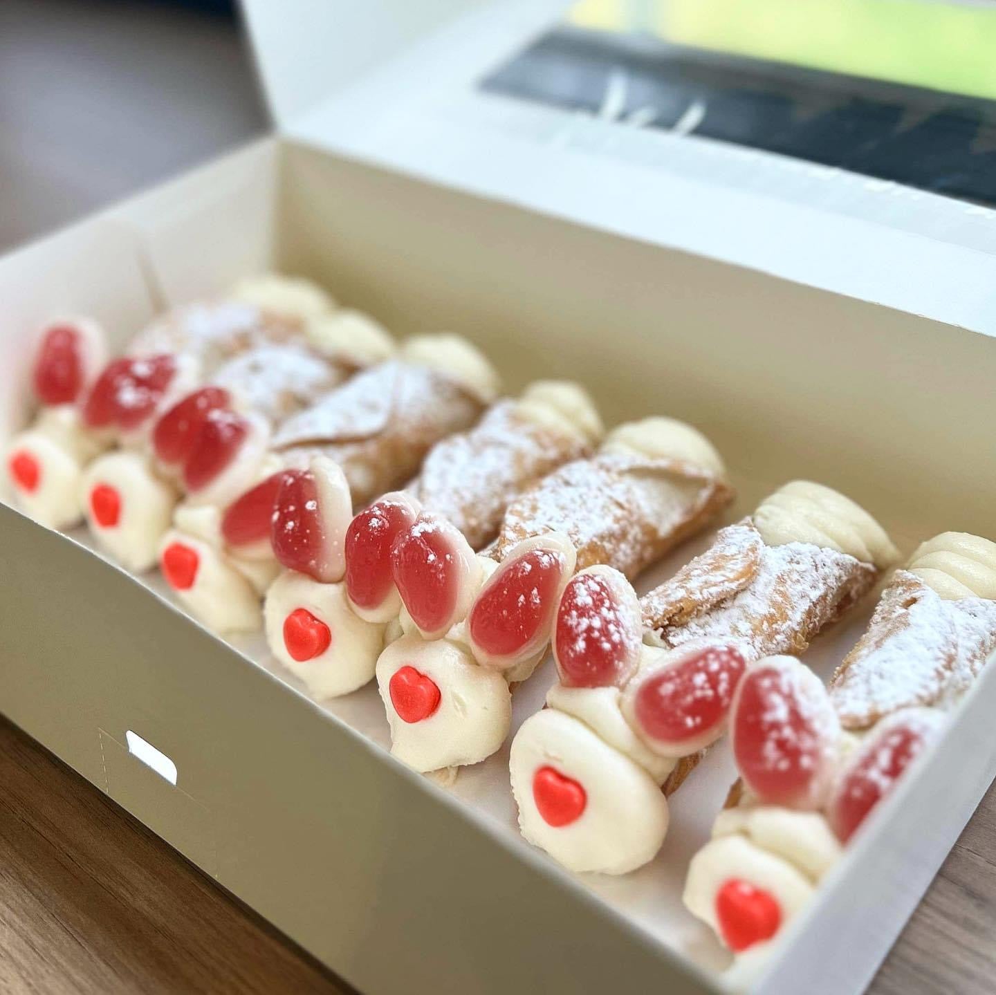 Easter Bunny Cannoli – The Cannoli Box Co.