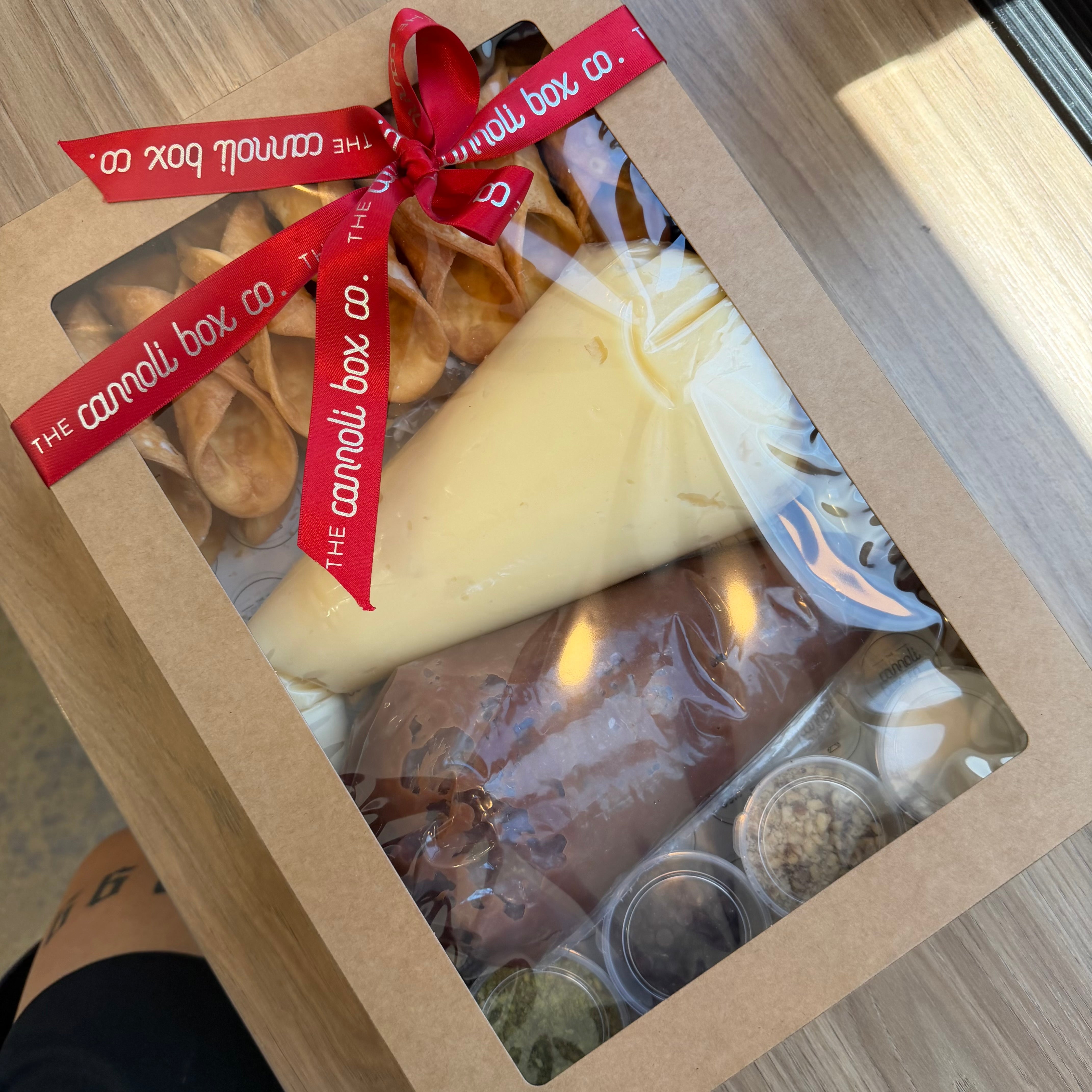 DIY Vanilla & Chocolate Cannoli Kit – The Cannoli Box Co.