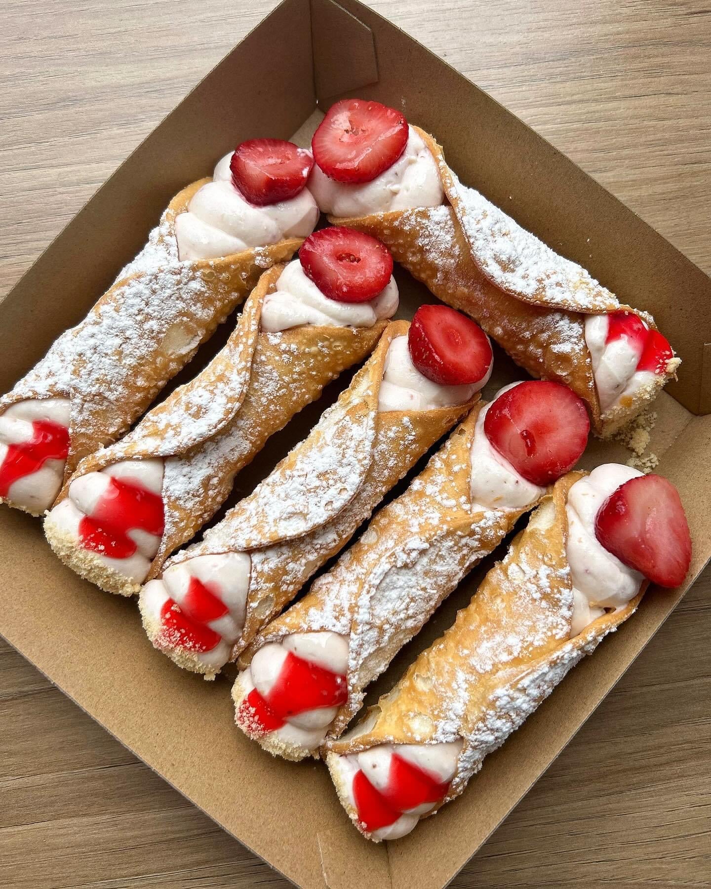 Strawberry Cheesecake Cannoli – The Cannoli Box Co.