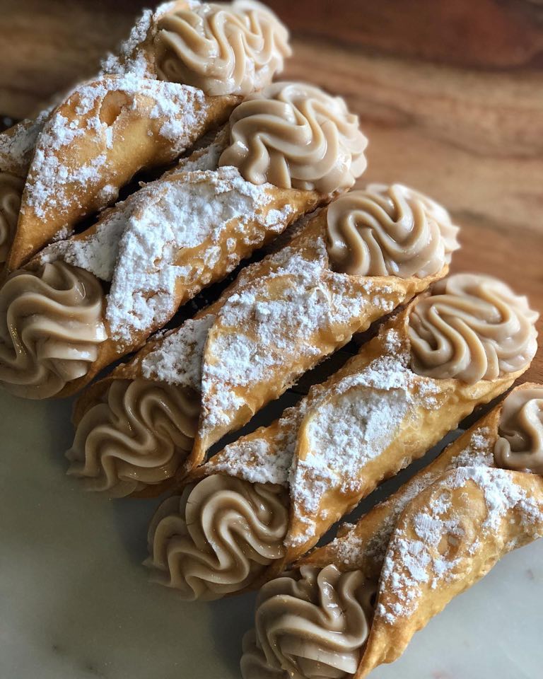 Kinder Cannoli – The Cannoli Box Co.